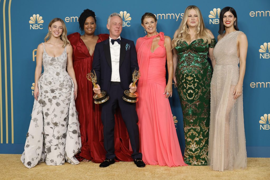 The White Lotus é o grande vencedor do Emmy 2022 - ELLE Brasil