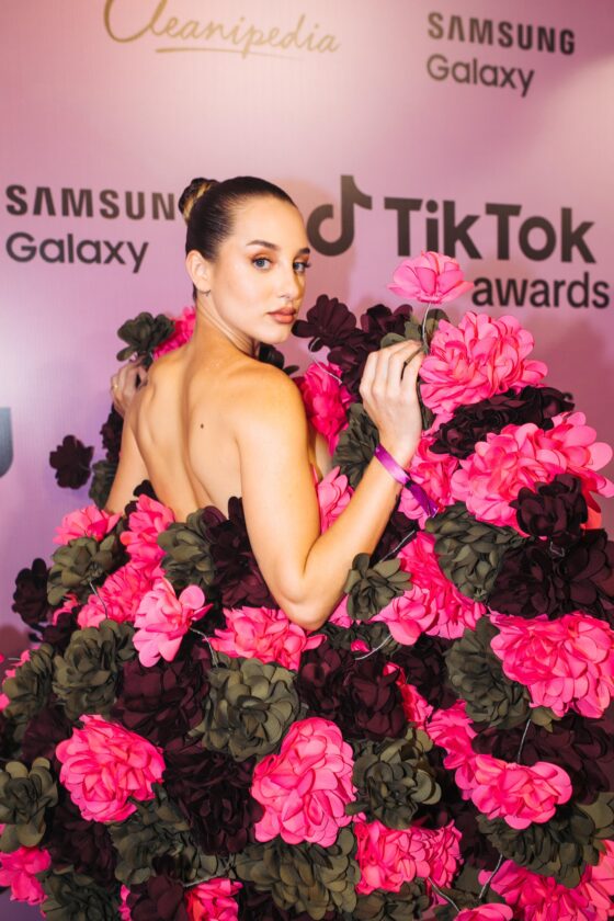 Quem é a estudante de moda que vestiu Malu Borges para o TikTok Awards? - ELLE Brasil