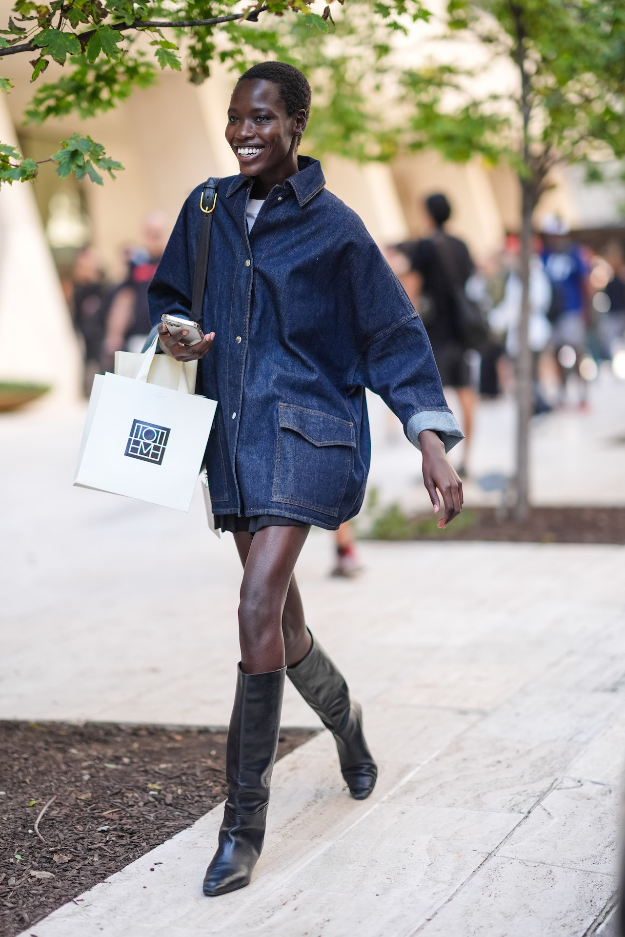 Quais serão os sapatos tendência em 2025, segundo o street style - ELLE ...