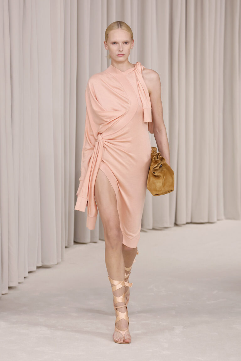 As principais tendências de moda do verão 2025 - ELLE Brasil