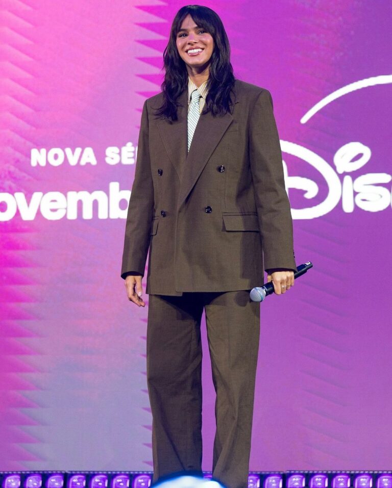 Look empresária: o visual dos anos 1980 que é a nova aposta fashion ...
